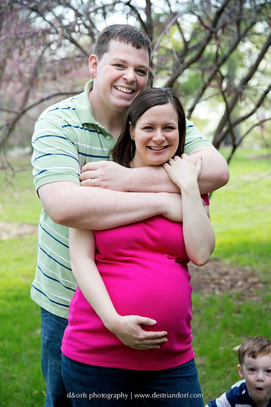 14 Hilarious Maternity Shoot Photobombs That Will Make You Wish You ...