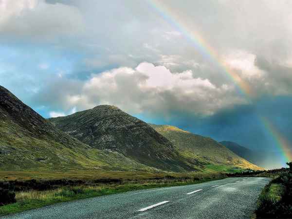 Beautiful Taiwan Rainbow Shines for Record-Breaking Nine Hours