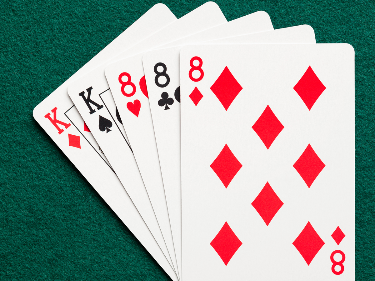 Have You Ever Noticed the Optical Illusion Hiding on the 8 of Diamonds?