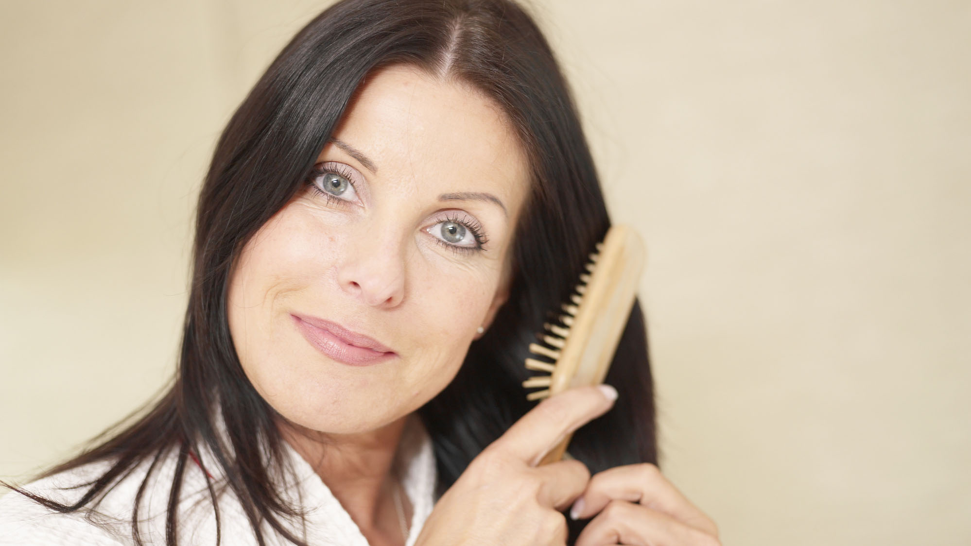 5 Tips for Regrowing Hair Naturally - Regrow Thinning Hair for Women