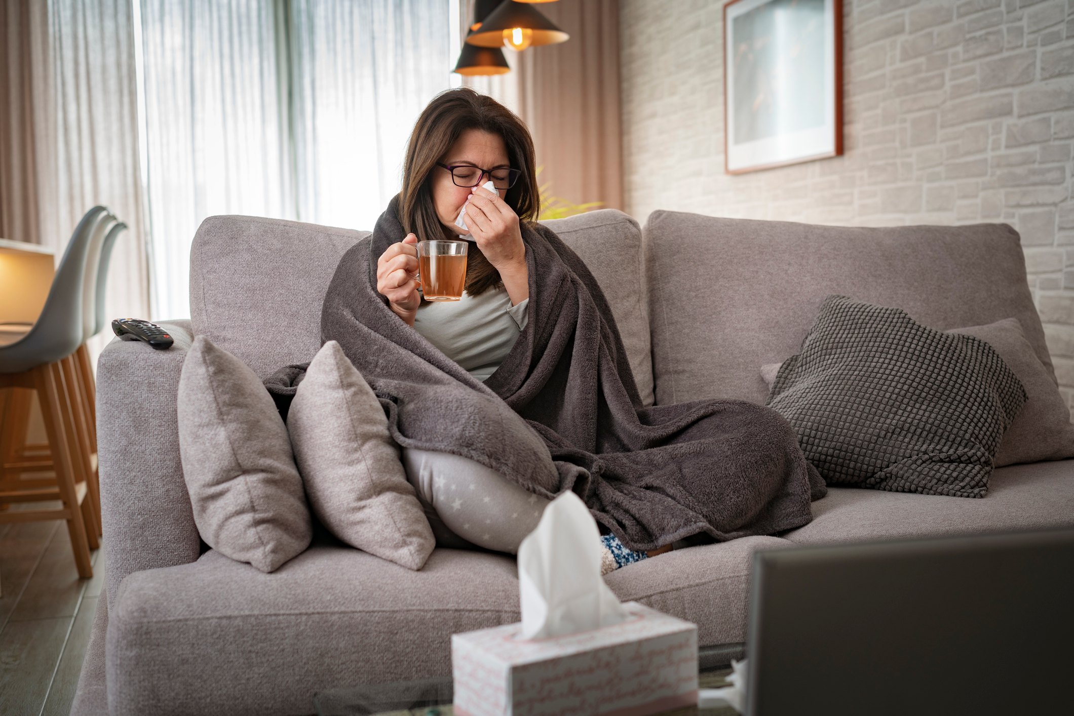 How to Get Rid of a Stuffy Nose Quickly and Naturally | Woman's World