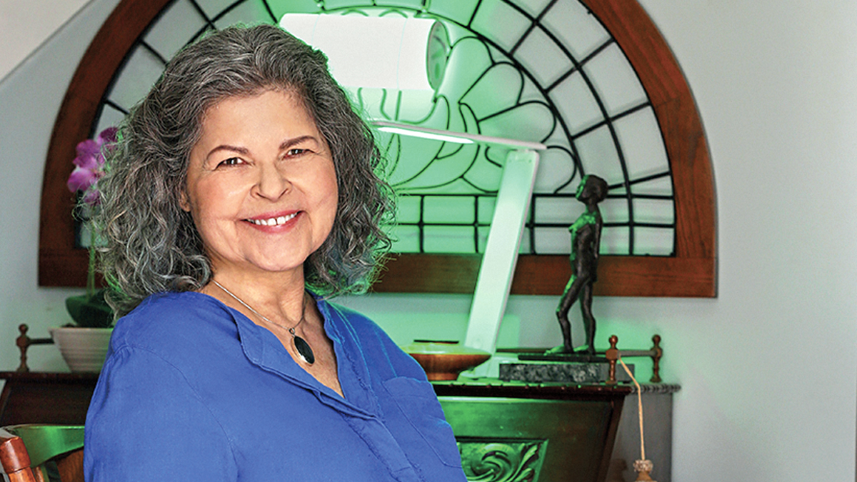 Green Light Therapy for Migraine Relief | Woman's World