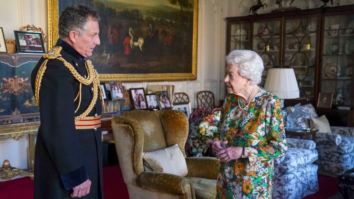 Queen Elizabeth's Recent Public Appearance | Woman's World