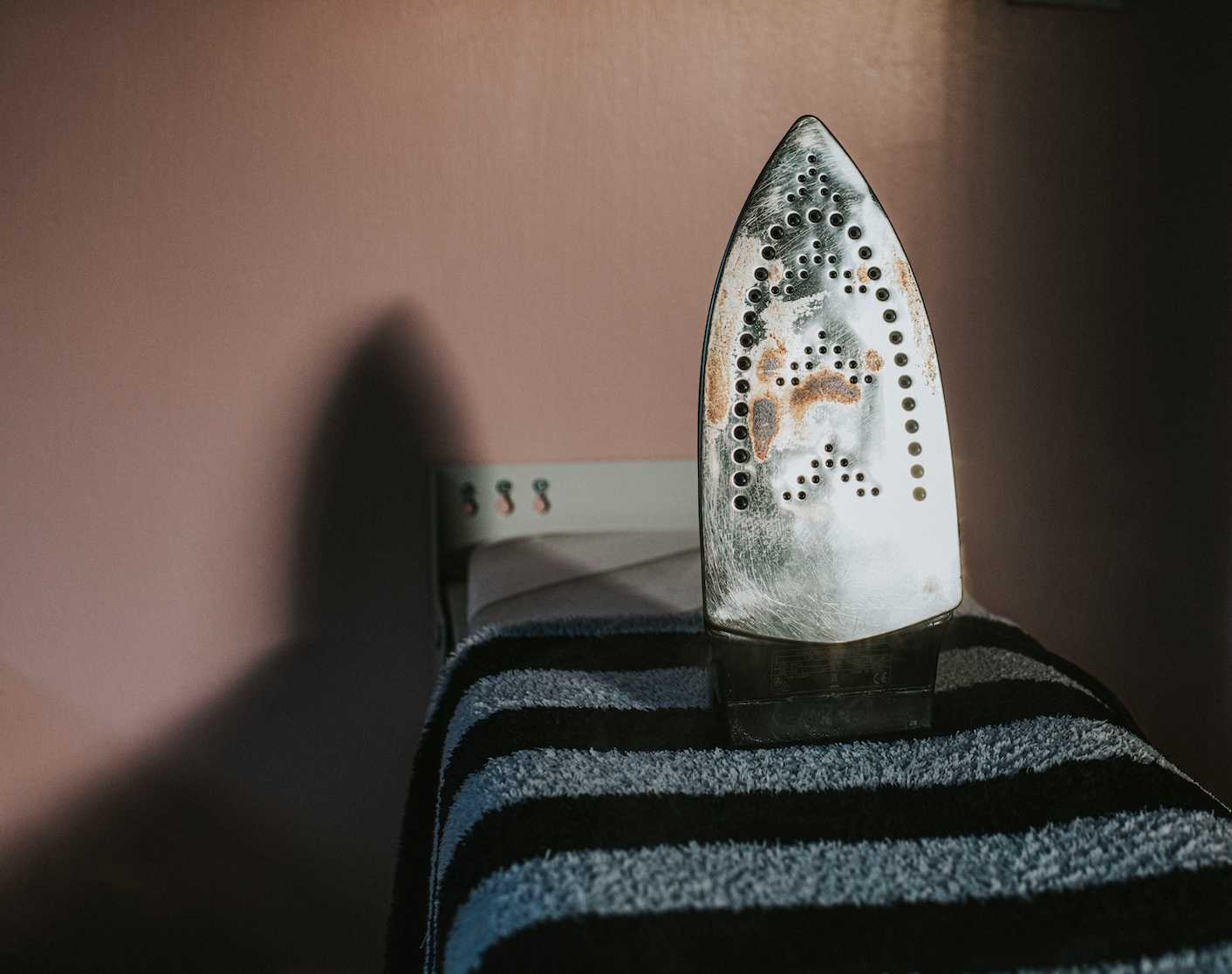 How to Clean Bottom of Iron: 5 Brilliant Expert Hacks | Woman's World