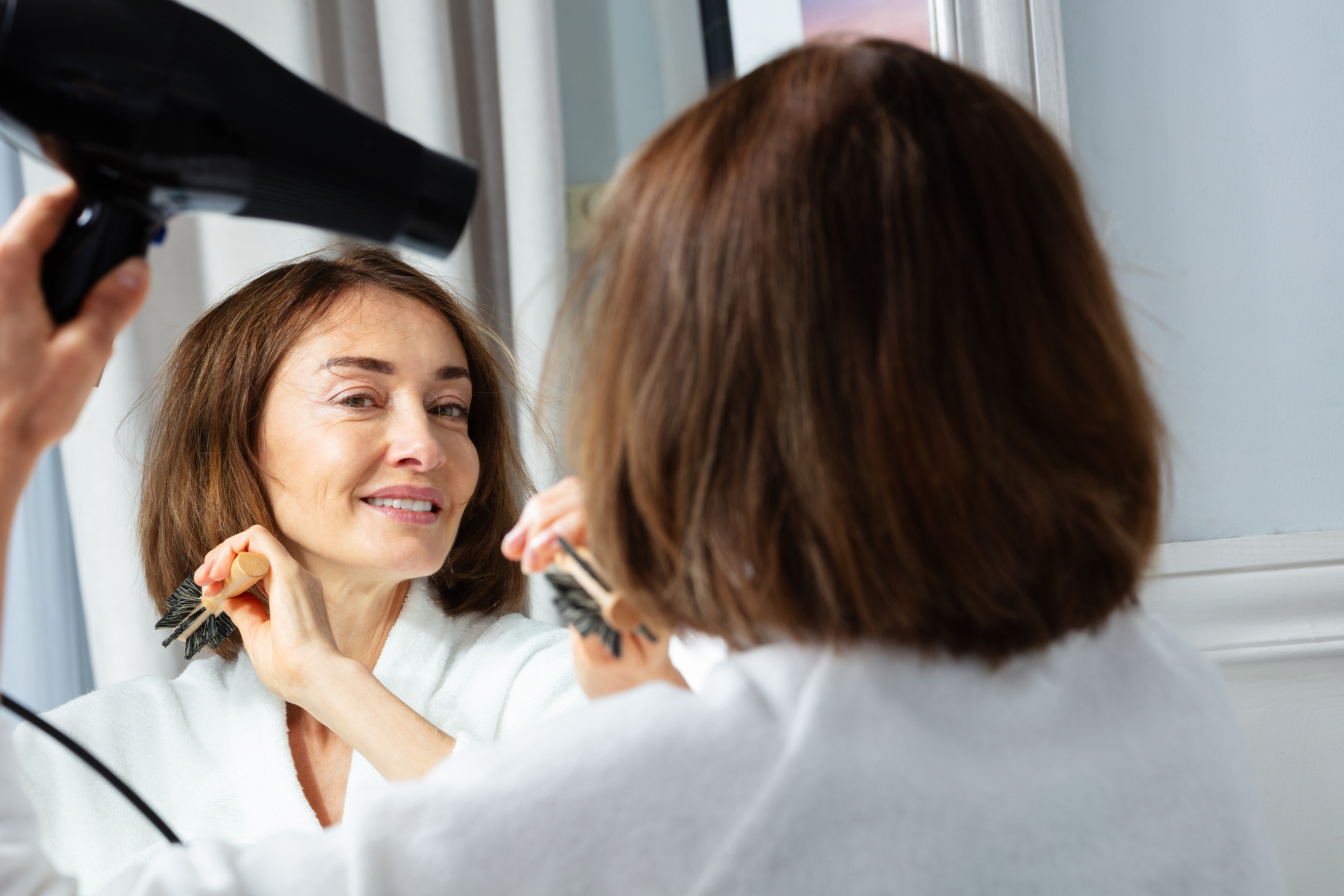 How to Keep Hair Straight Overnight: Hairstylists Weigh In | Woman's World