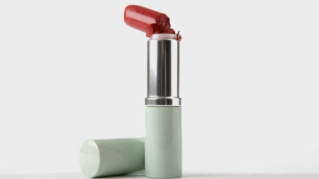 How to Fix Broken Makeup: Makeup Artists' Tricks | Woman's World
