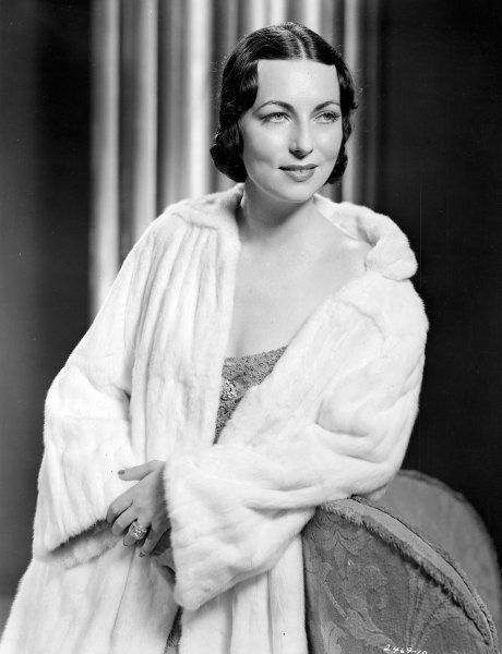 Agnes Moorehead: Facts About the 'Bewitched' Star | Woman's World