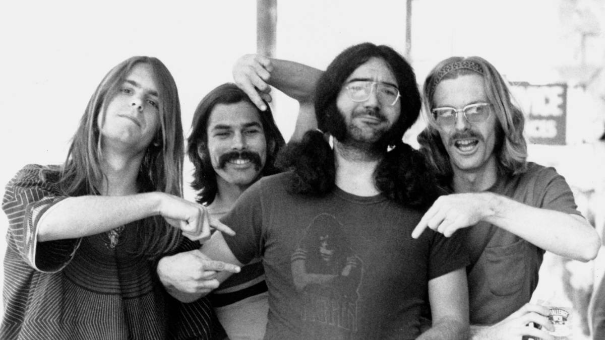 The Grateful Dead: Get to Know The Band Members | Woman's World