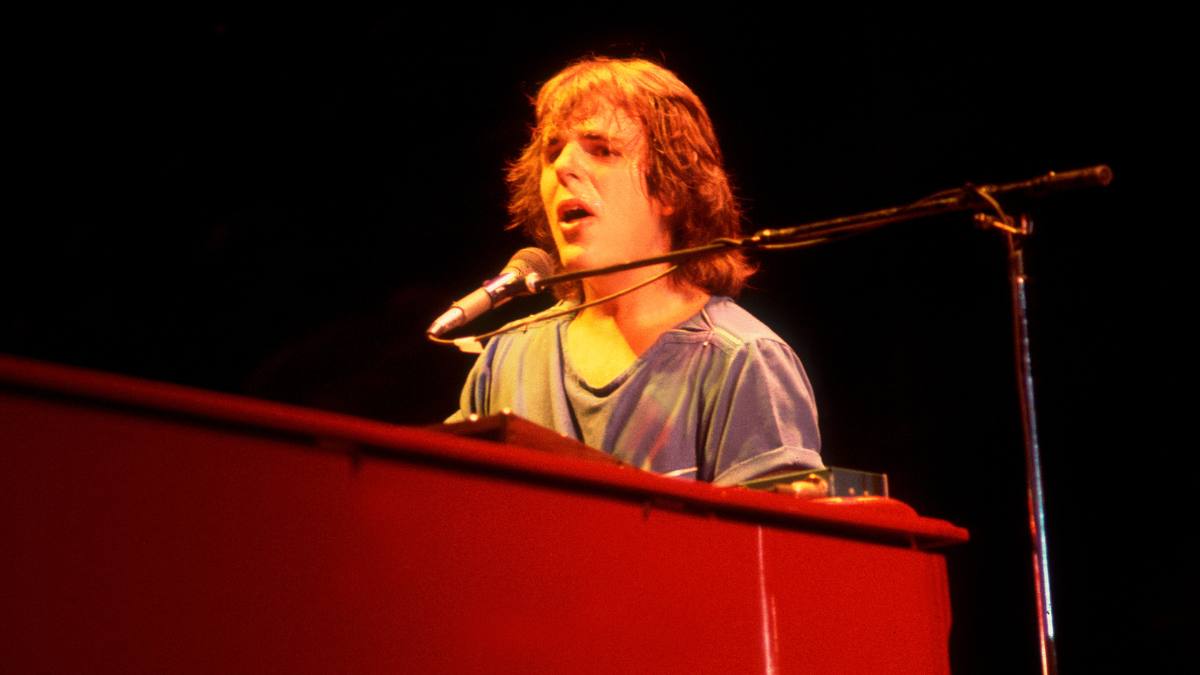 Facts About Don’t Stop Believin: 6 Things You Don't Know | Woman's World