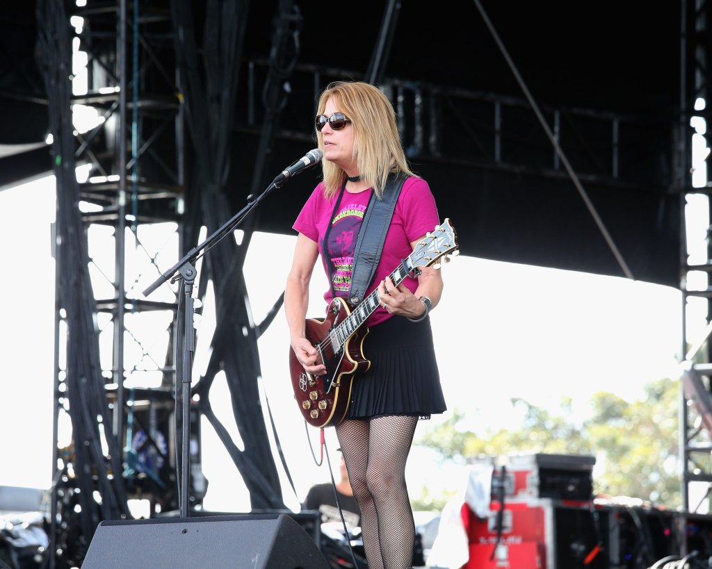 Vicki Peterson: Bangles Guitarist Talks '80s Music and New Project ...