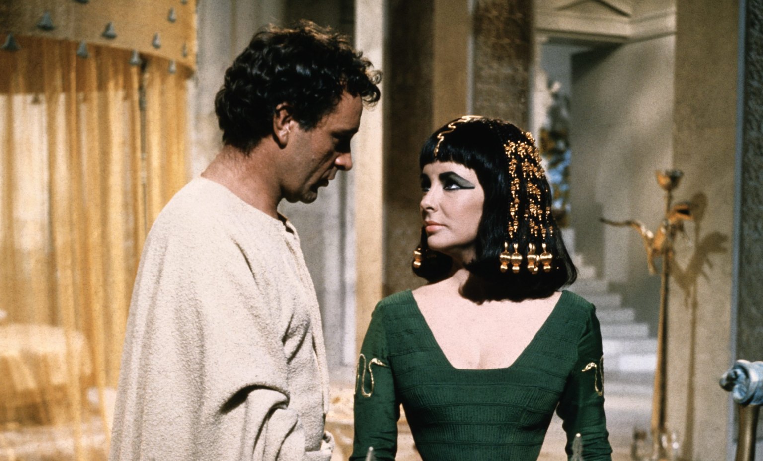 Inside Elizabeth Taylor and Richard Burton's Intense Love Story