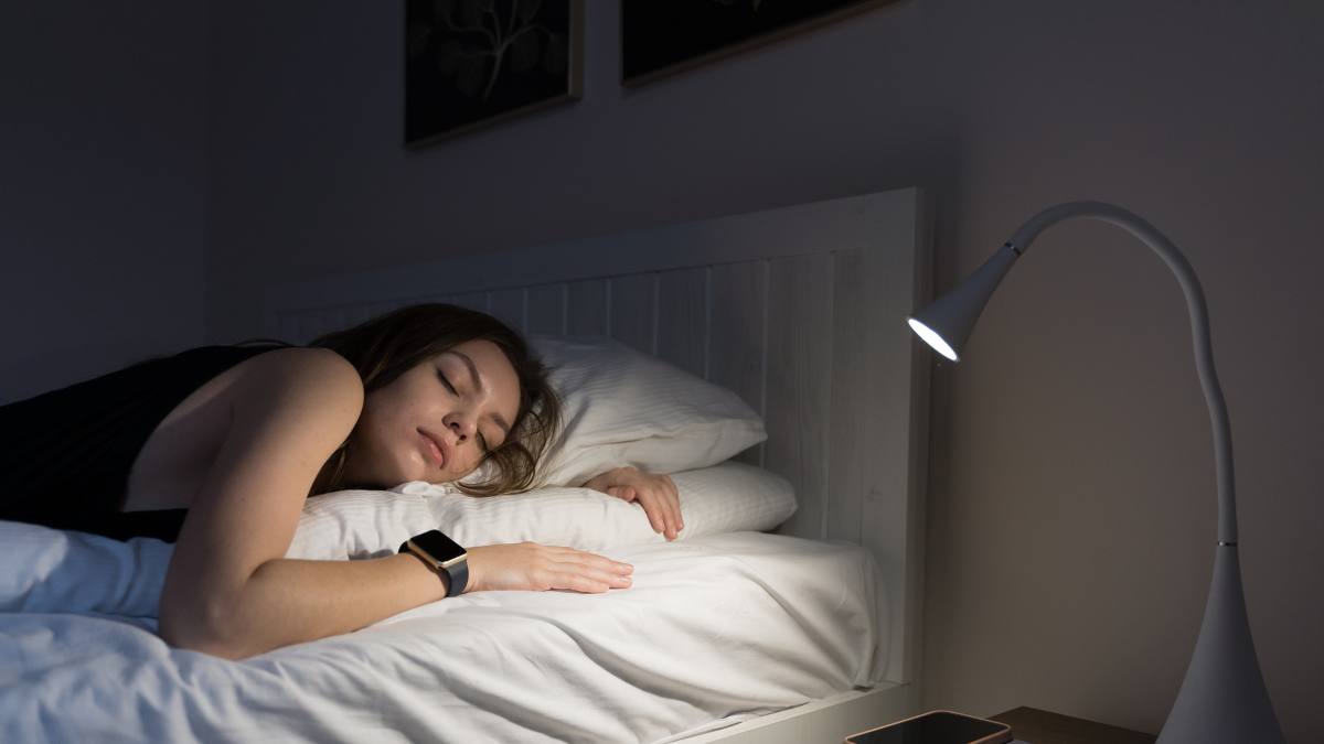 What Is Core Sleep? How Light Sleep vs REM Stage Affects Your Health ...