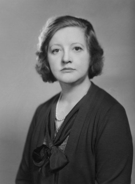 Aunt Clara on Bewitched: 12 Magical Facts About Actress Marion Lorne ...