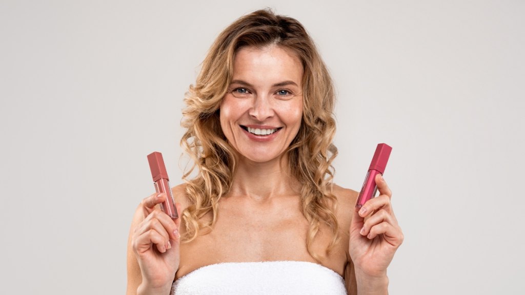 Best Lip Glosses for Women Over 50: Options That Plump and Hydrate Lips ...