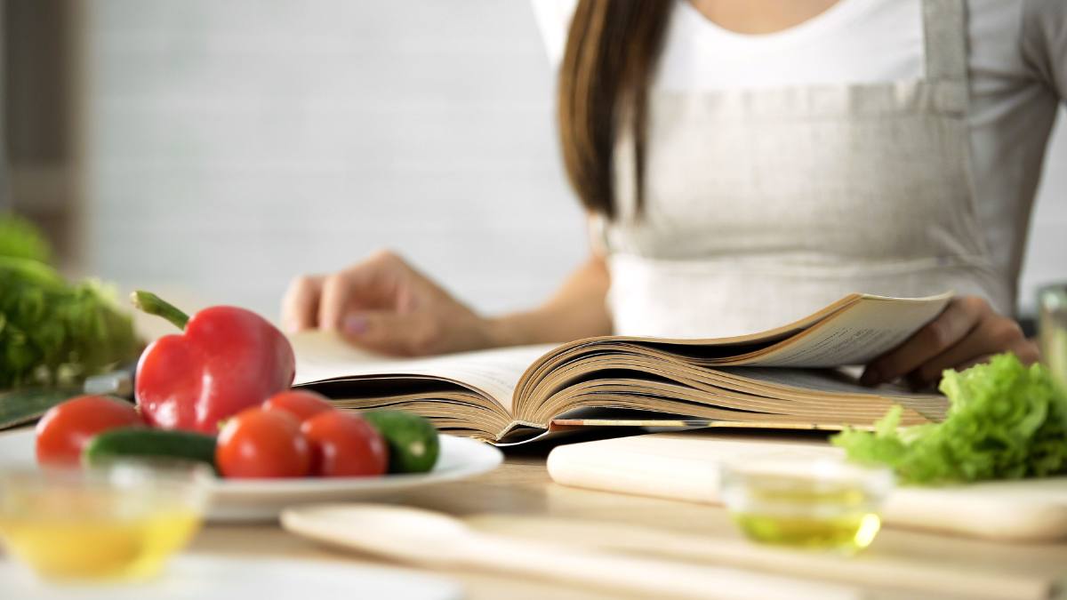 Holiday Cookbooks: Best Recipes for Thanksgiving, Christmas, Hannukah ...