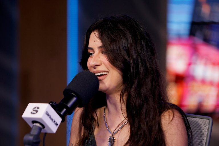 Kassi Ashton Overcomes Cancer to Release ‘Made From the Dirt’ Album ...