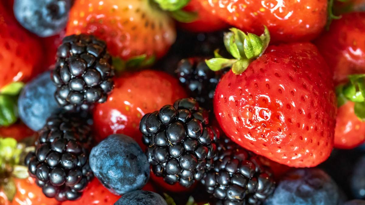 Low-Sugar Fruits Good for Diabetes That Won’t Spike Blood Sugar | Woman ...
