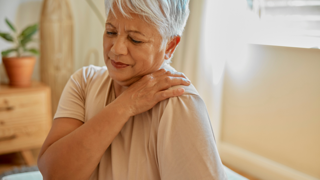 Frozen Shoulder Menopause Treatment: Easy Home Remedies | Woman's World
