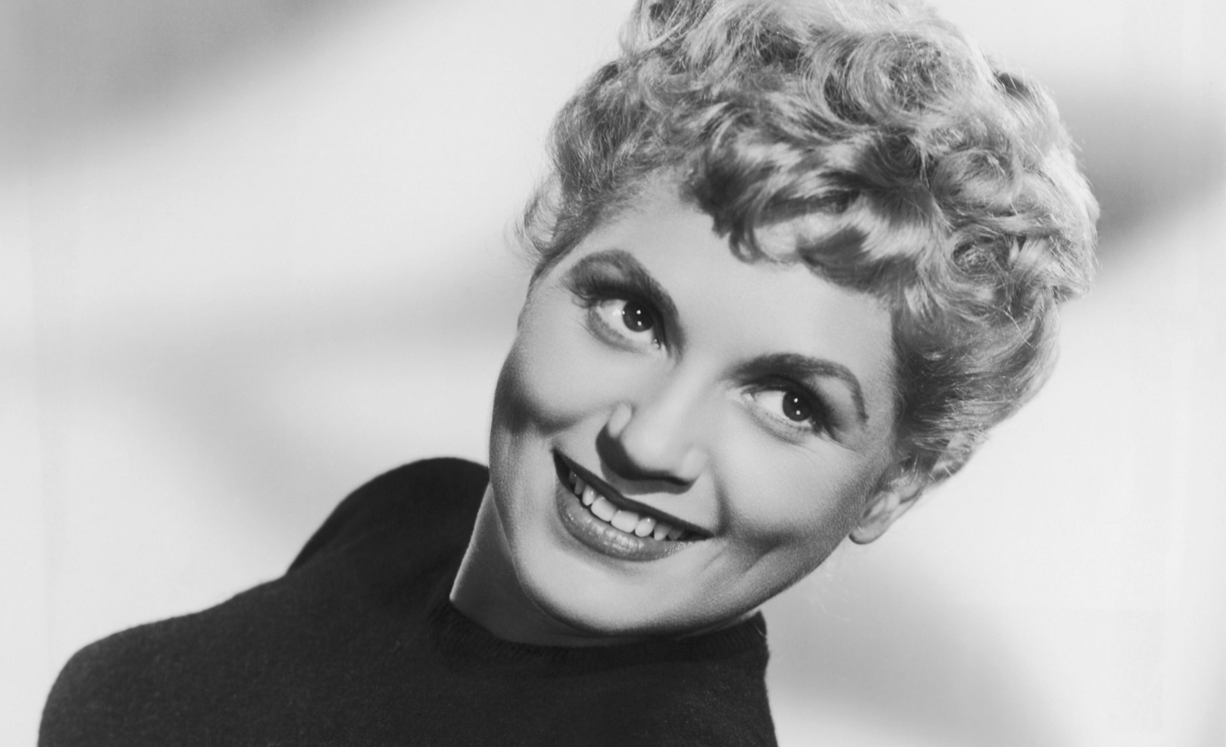 Remembering Polly Holliday’s Sassiest Moments, Flo on ‘Alice’ & More ...