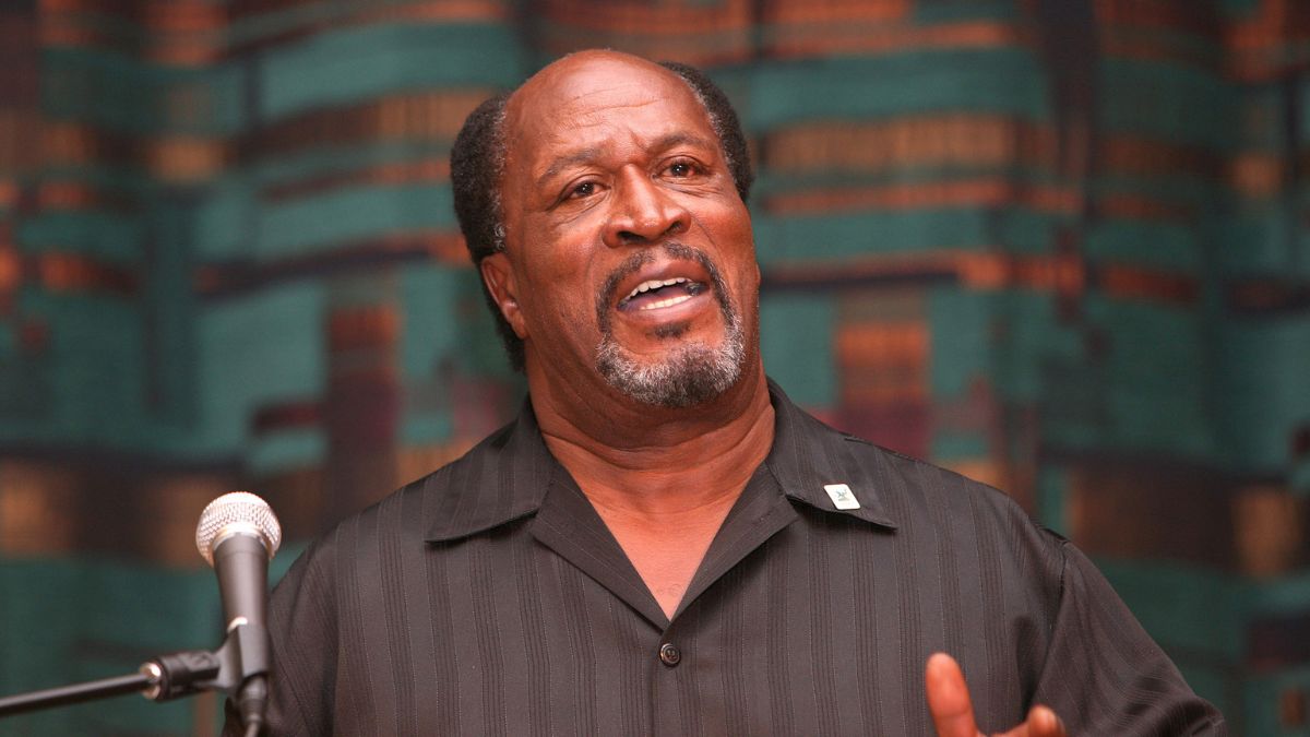 Remembering John Amos: His Legacy in 'Good Times' and 'Roots' | Woman's ...