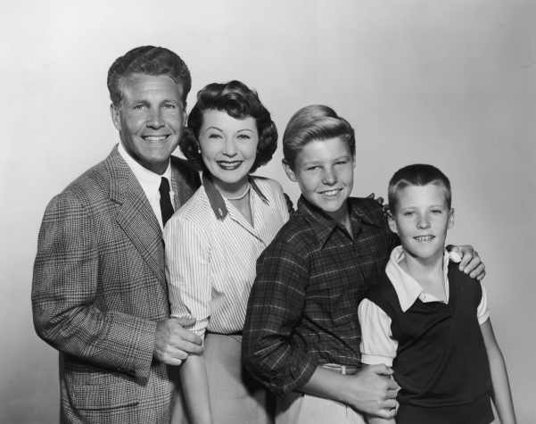 42 Best 1950s Sitcoms: TV Golden Age Classics to Forgotten Favorites ...