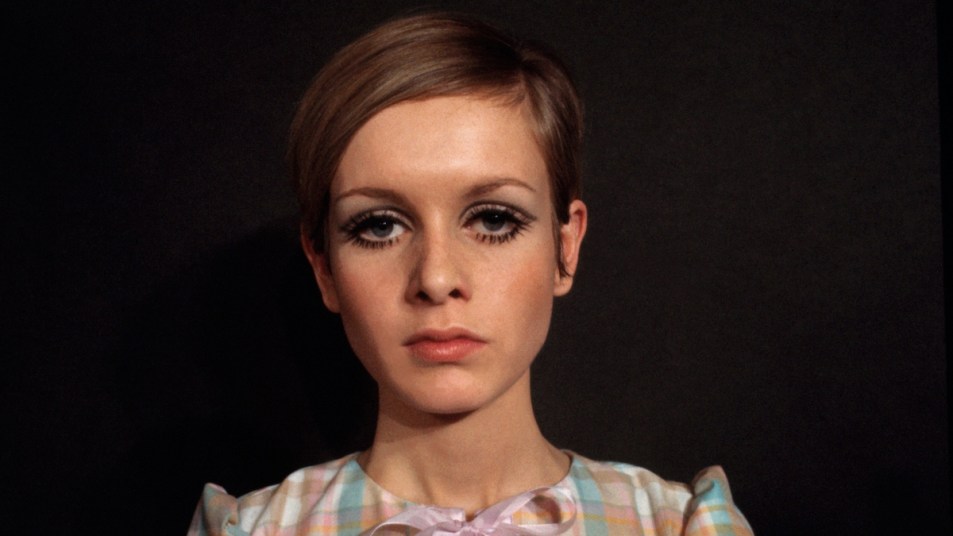 Twiggy Model: A Look Back at the Icon Who Defined '60s Style | Woman's ...