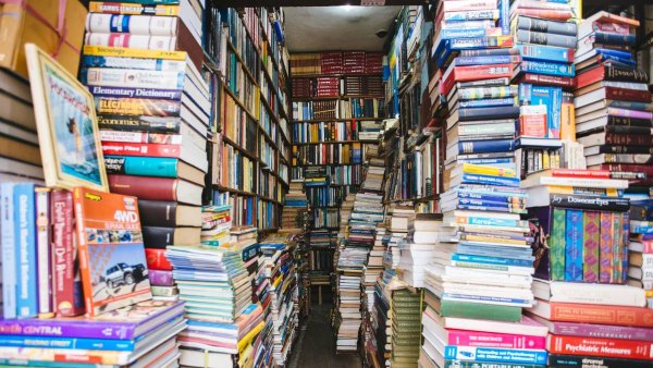 The Best Places to Buy Cheap Books Online and In Stores | Woman's World