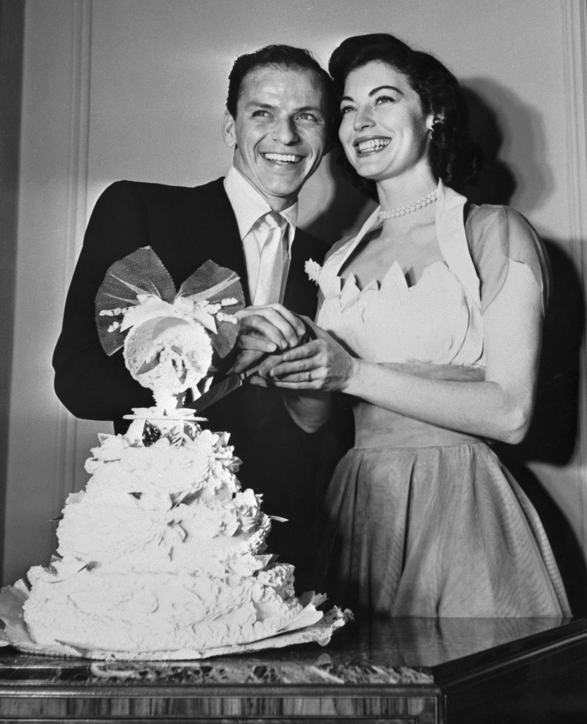 Frank Sinatra’s 4 Marriages: Meet His Wives and Love Stories | Woman's ...