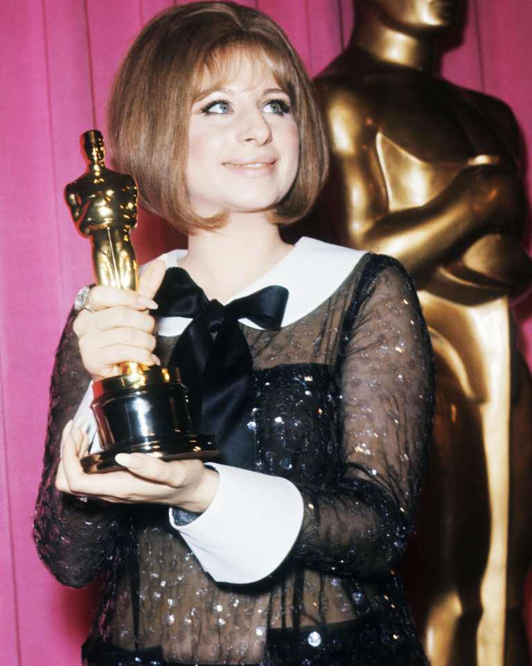 Katharine Hepburn and Barbra Streisand's Oscar Tie: An Iconic Moment ...