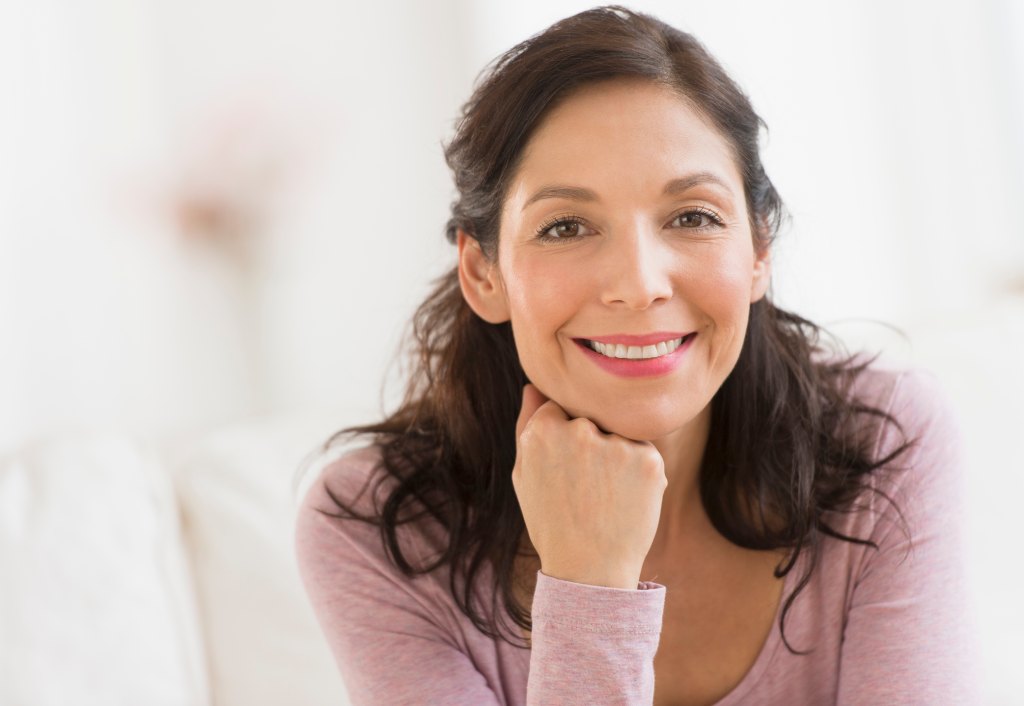 Best Makeup For Mature Skin Tips Foundation Eyeshadow And More