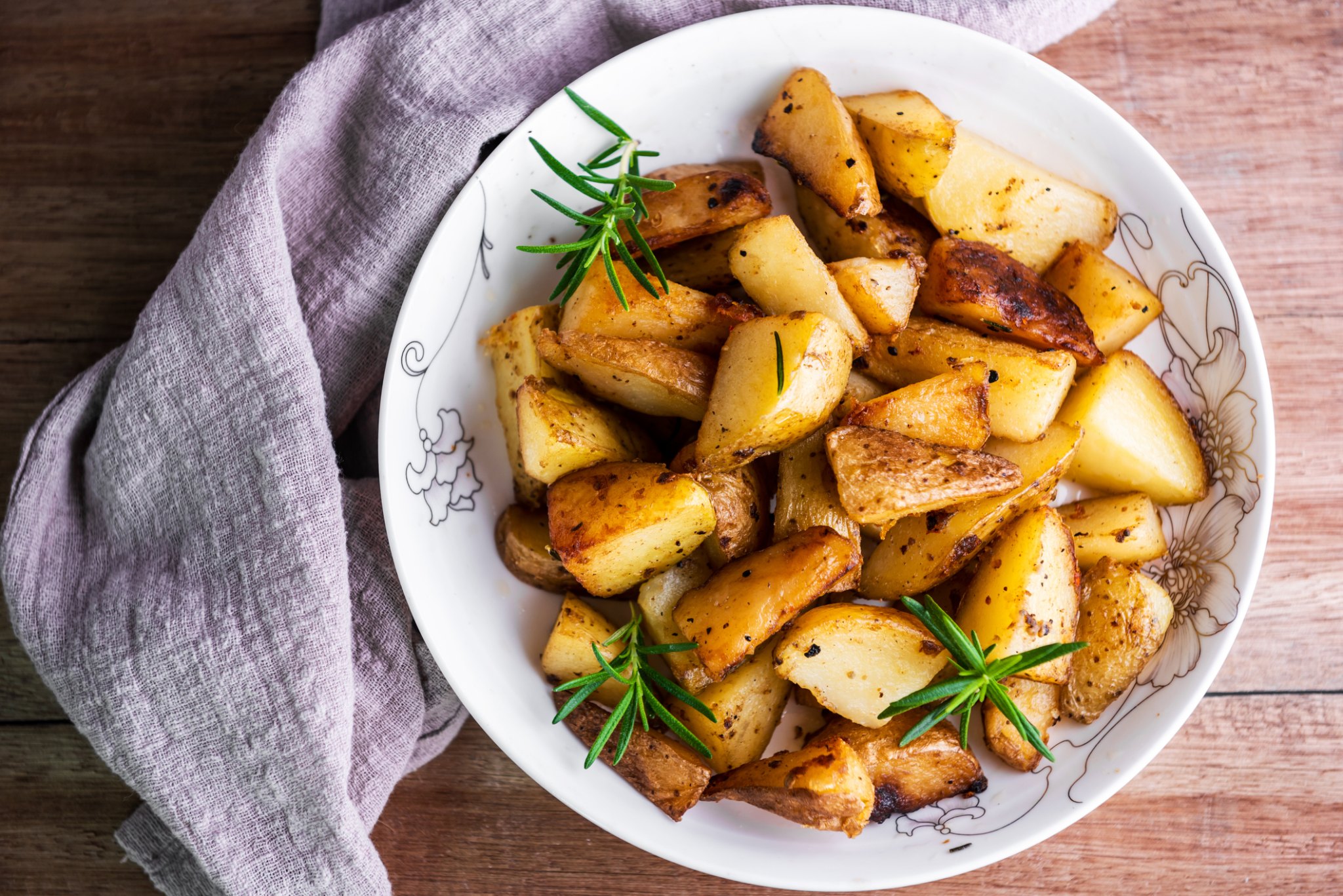 Ina Garten’s Garlic Roasted Potatoes Are the Easiest Side Dish | Woman ...