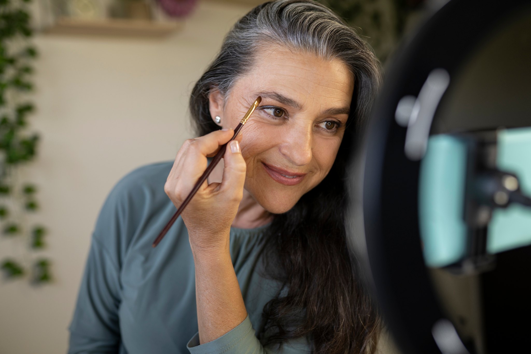 Best Makeup for Mature Skin Tips: Foundation, Eyeshadow and More ...