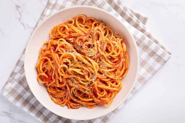 Instant Pot Spaghetti Recipe: A Quick and Easy One-Pot Dinner | Woman's ...