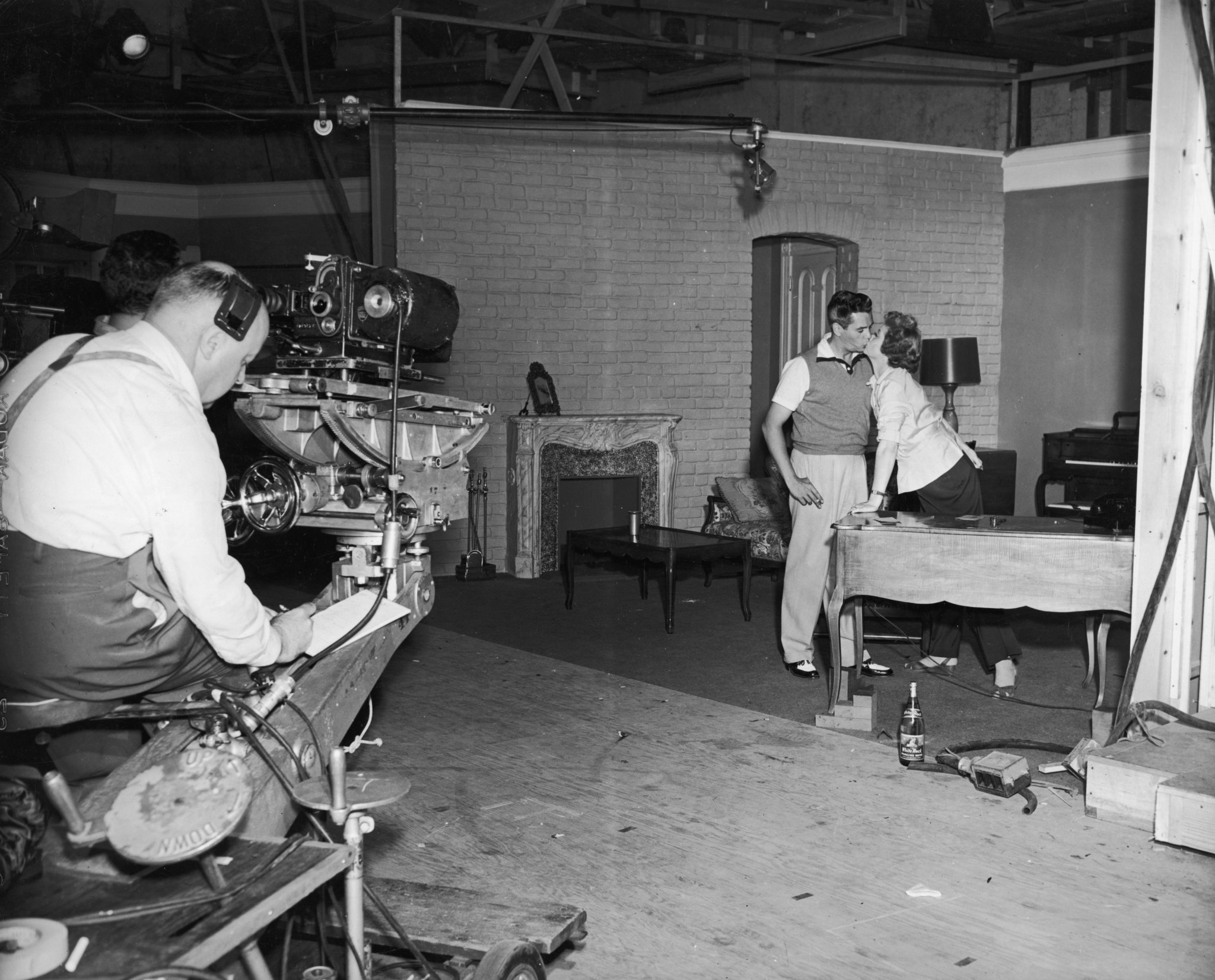 25 Rare 'I Love Lucy' Behind-the-Scenes Photos of the Cast | Woman's World