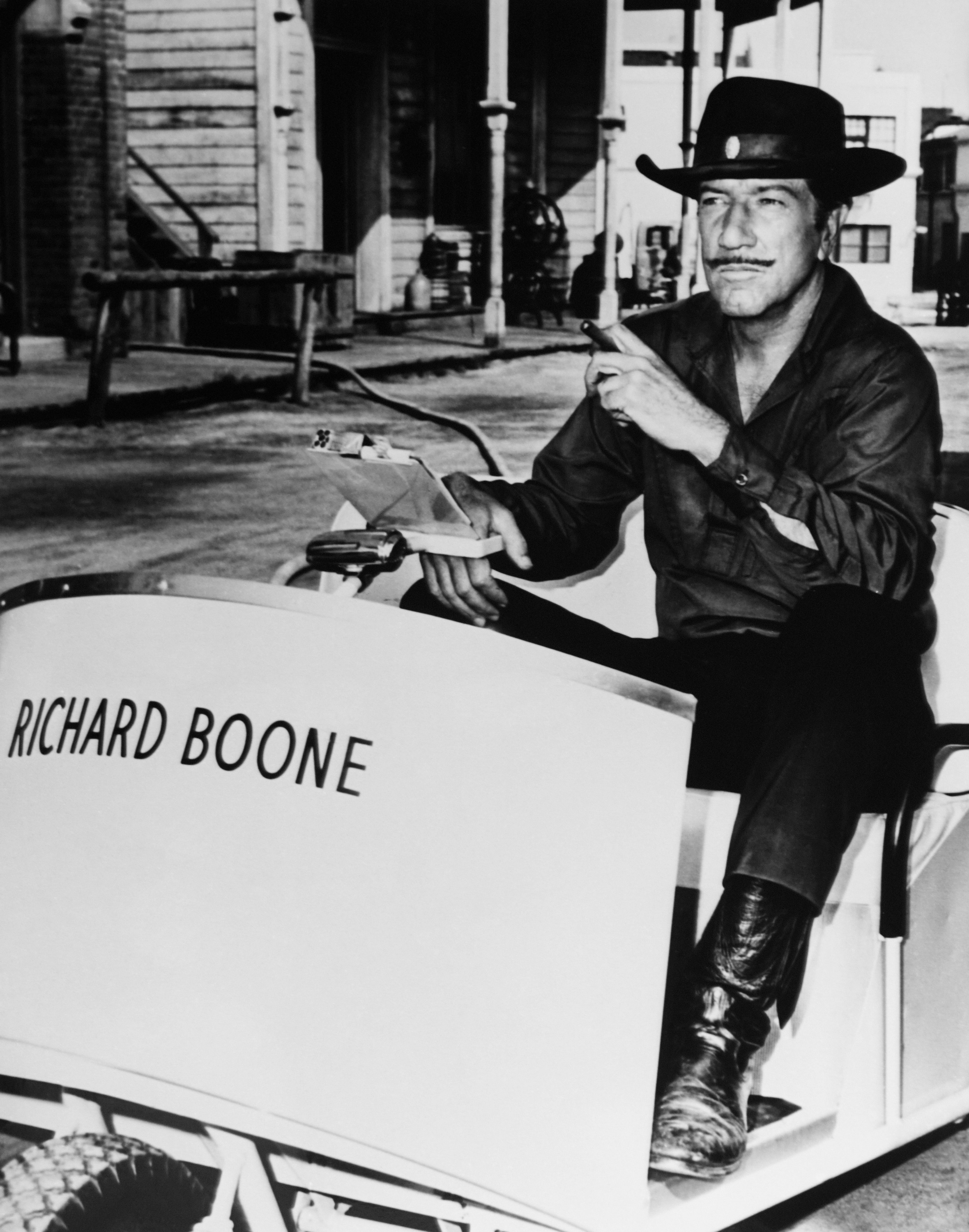 16 Rare ‘Have Gun Will Travel’ Set Photos: Unseen Richard Boone Moments ...