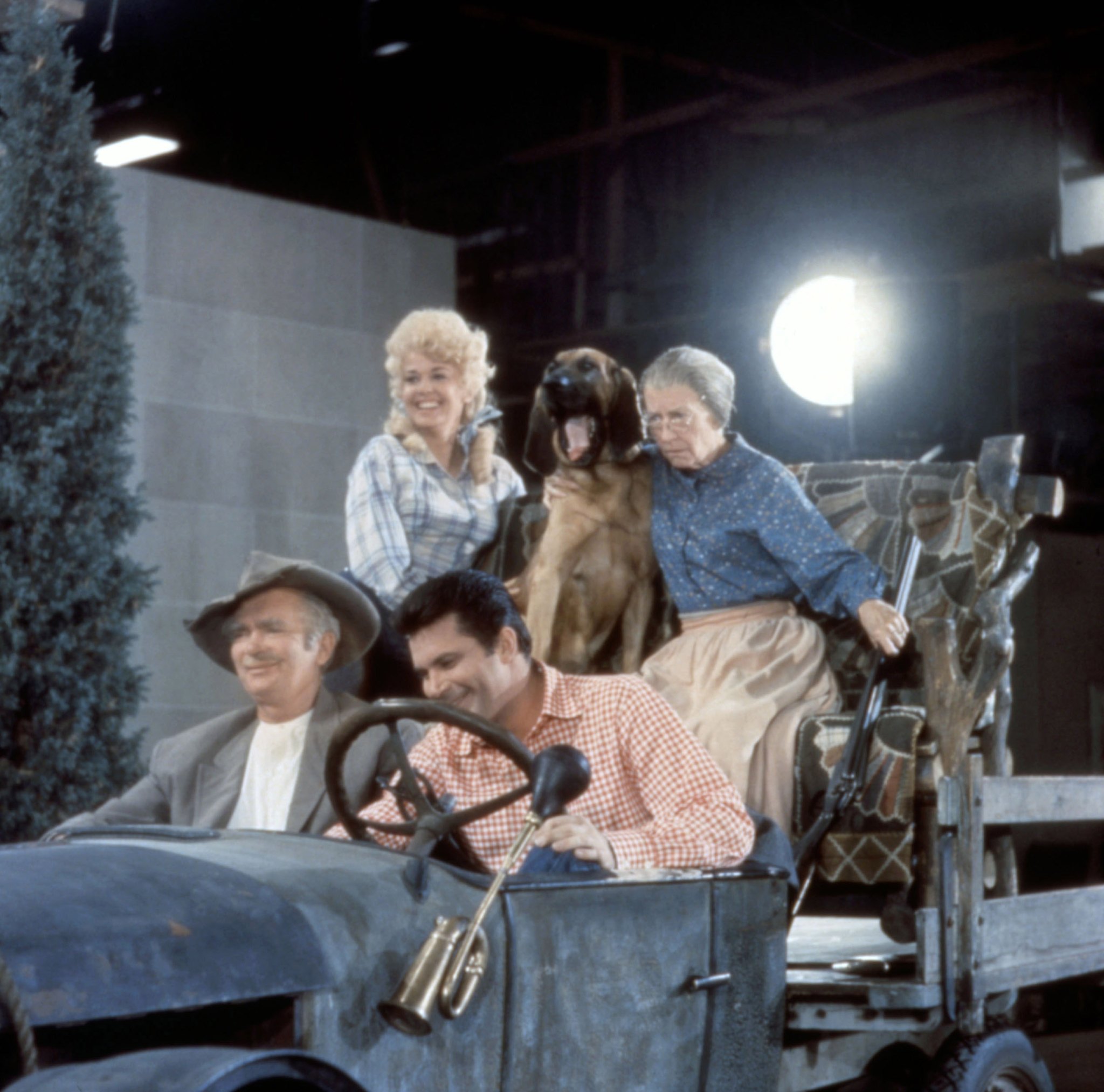 22 Rare 'The Beverly Hillbillies' Behind-the-Scenes Photos | Woman's World