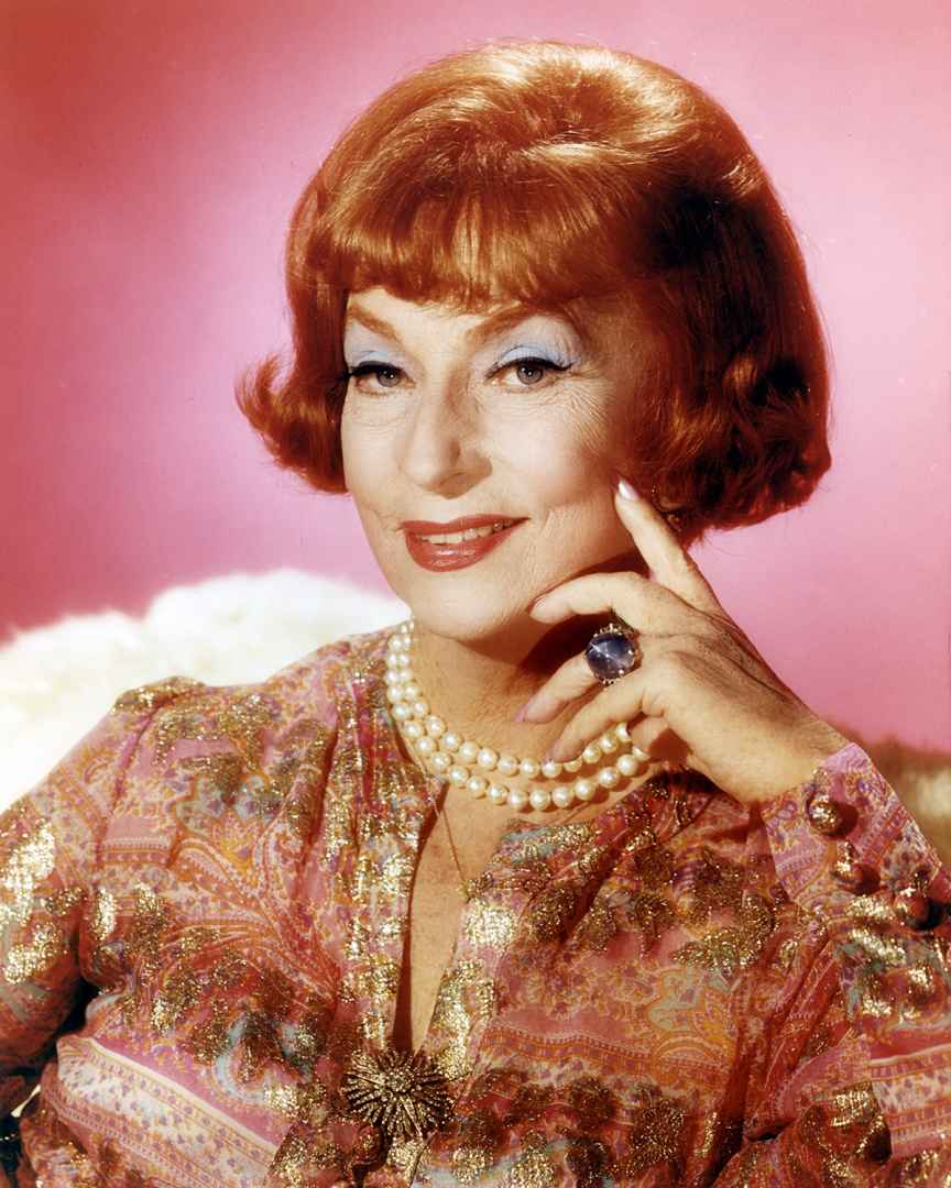 Agnes Moorehead: Facts About the 'Bewitched' Star | Woman's World