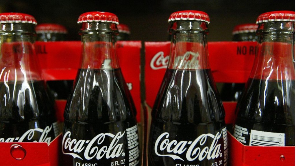 Coca Cola To Use Real Sugar After 41 Years: Here’s How It Tastes ...