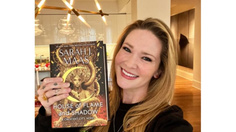 Sarah J. Maas Teases Details in 'ACOTAR' Books 5 and 6 | Woman's World