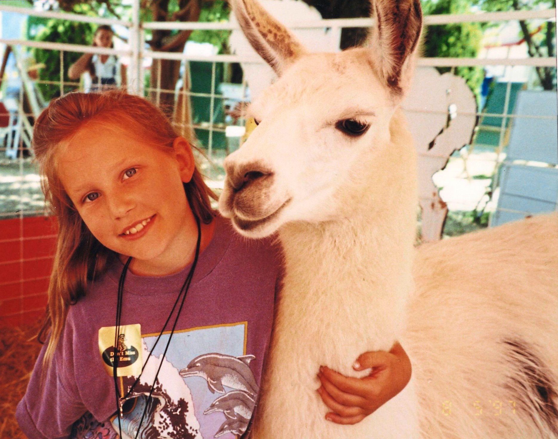Mom and Daughter Bring Joy With Airport Therapy Llamas | Woman's World