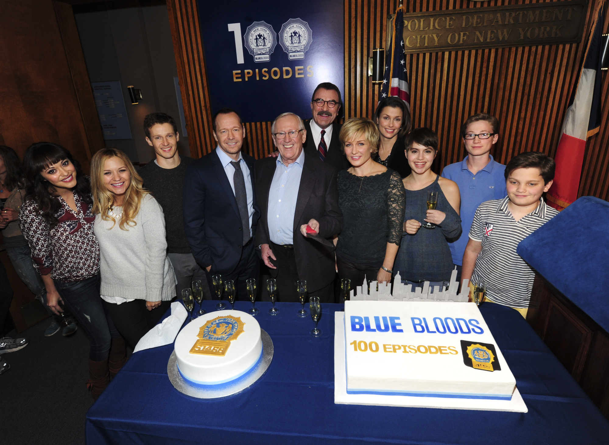 Behind-The-Scenes ‘Blue Bloods’ Cast Photos Show True on Set Chemistry ...