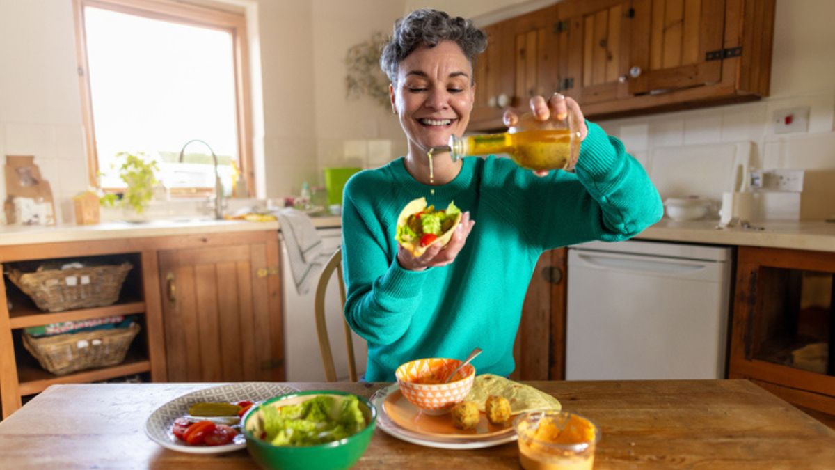 How To Stop Cravings: A Dietitian Shares Her 5 Best Pieces of Advice ...