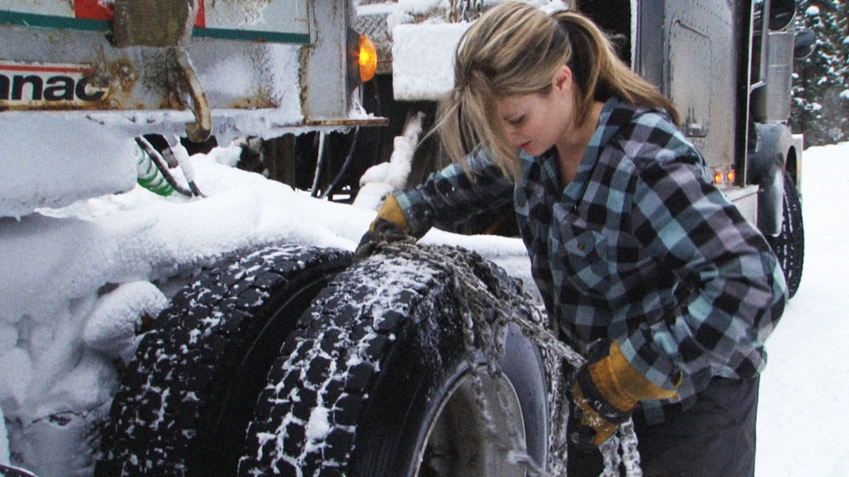 How 'Ice Road Truckers' Lisa Kelly Made Pizza Delivery Her Dream Job ...