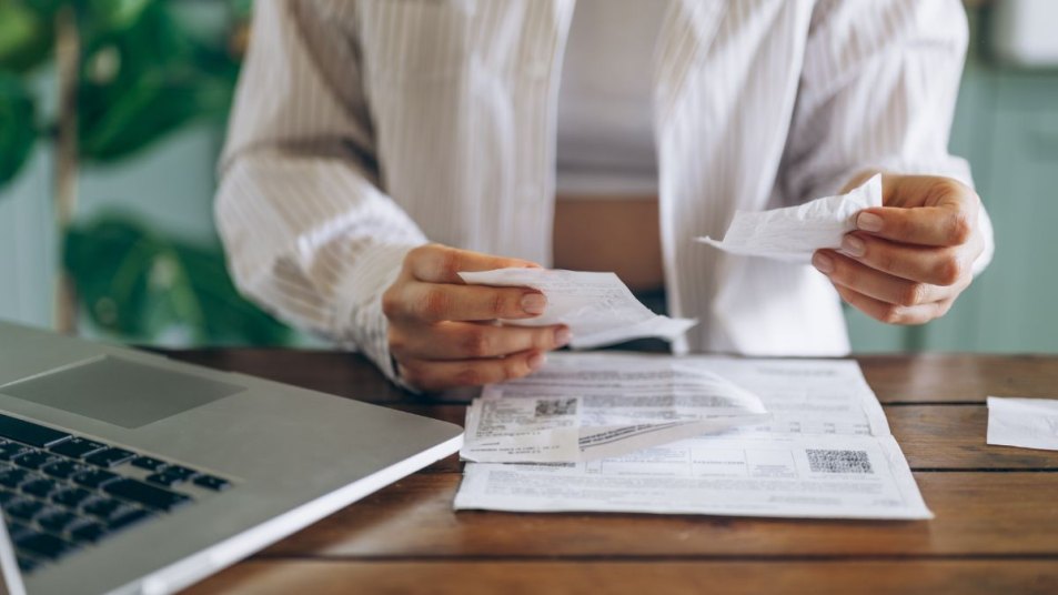 Medical Debt Removed From Credit Reports: What You Need to Know | Woman ...