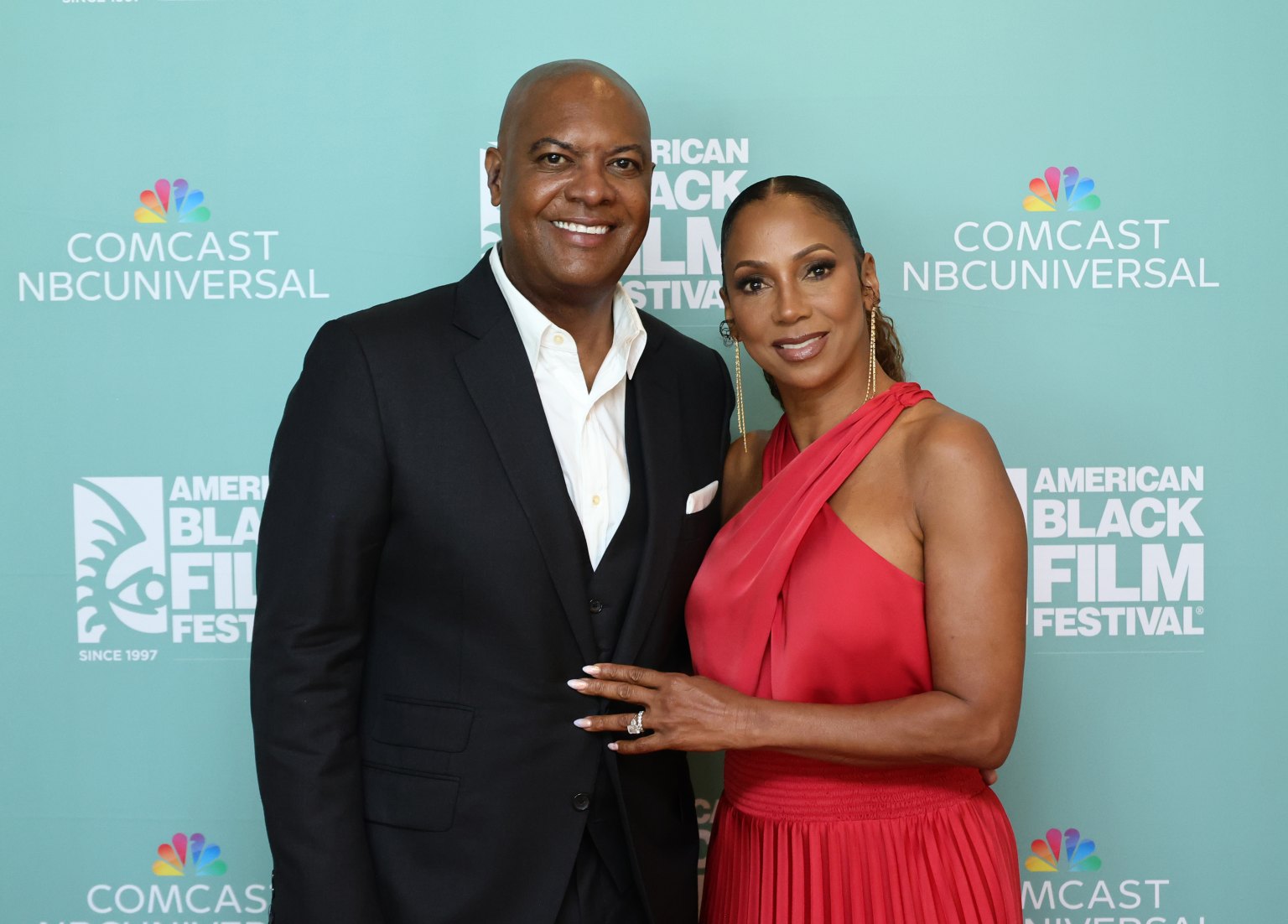 Holly Robinson Peete's '3 Es' at 60: 'Evolved, Exhaling, Exercising ...