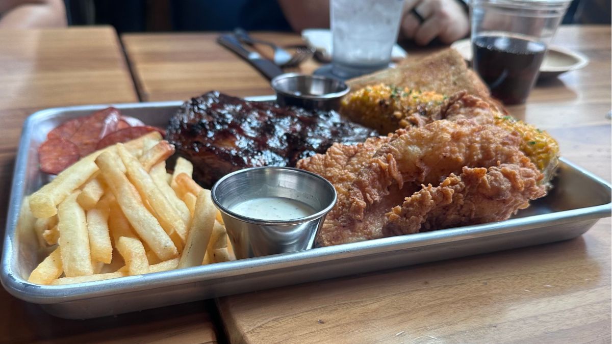 9 Must-Eats From the Great Wolf Lodge Halloween Menu 2025 | Woman's World