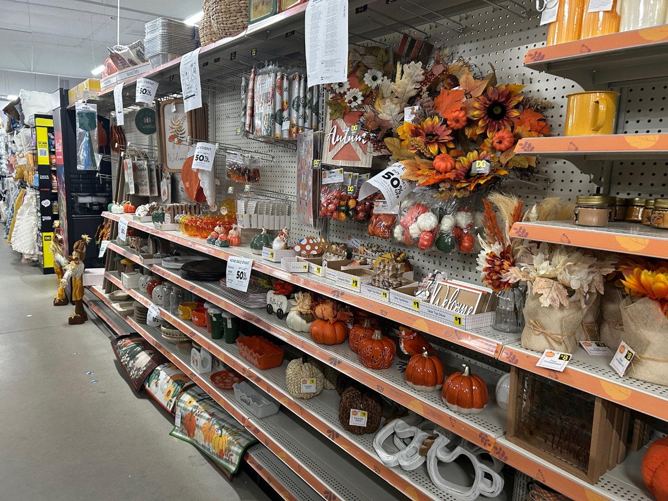 Cozy and Cheap Dollar General Fall Decor Finds Starting at $1 | Woman's ...