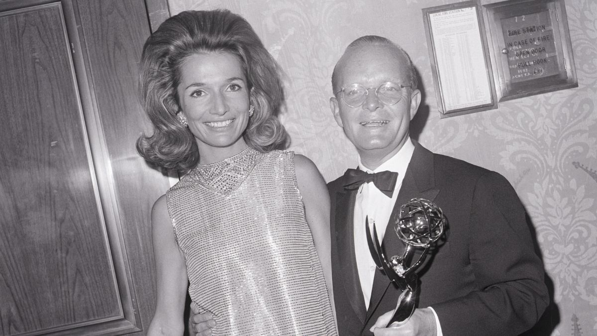 Truman Capote’s Swans: A Look at the Author's Friends and Feuds | Woman ...