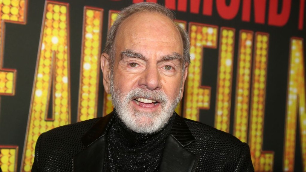 Neil Diamond, 84, on His Health & Truth Behind the George Clooney Duet ...