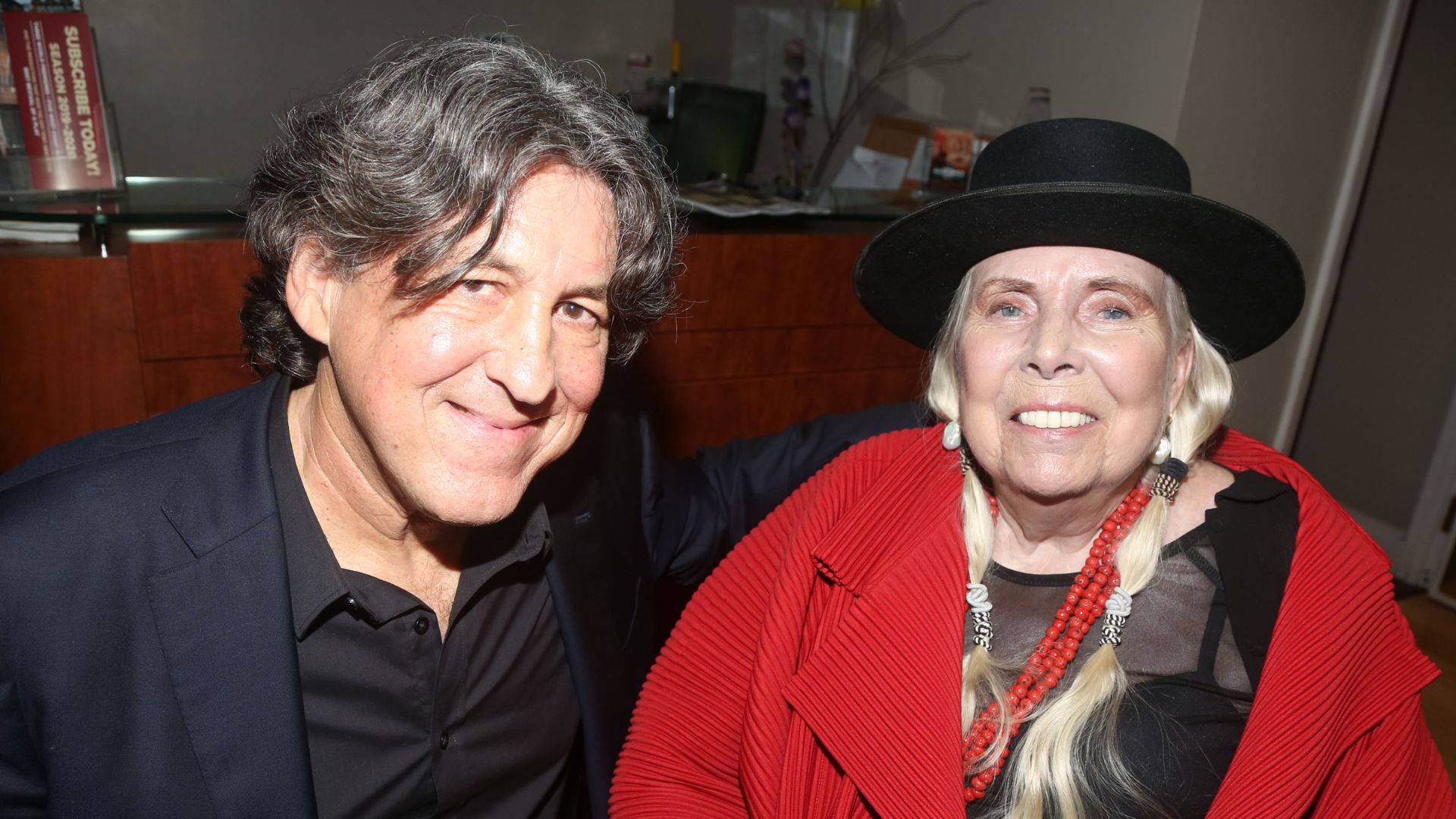 Cameron Crowe Details Upcoming Joni Mitchell Biopic | Woman's World